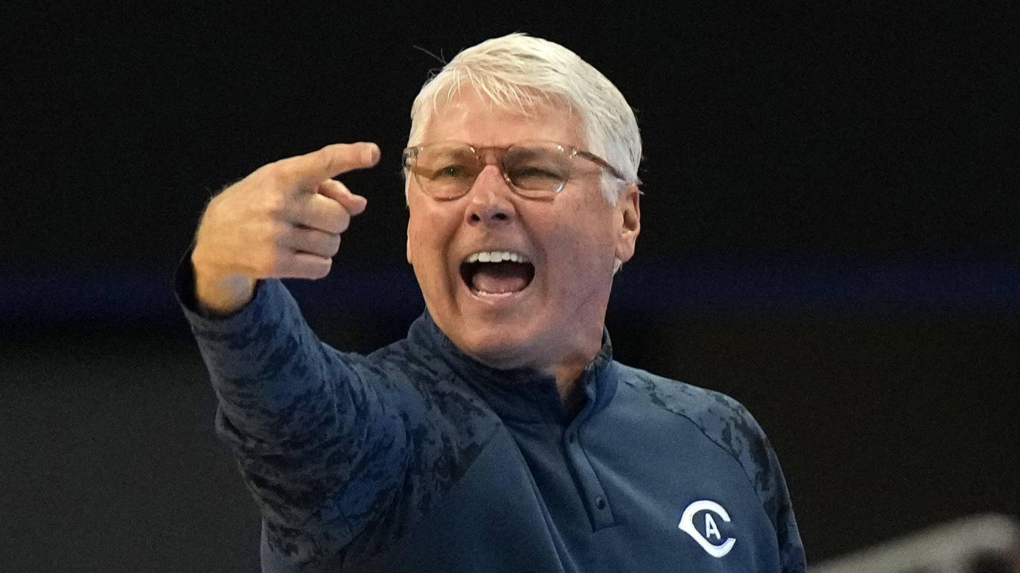 Jim Les Still Chasing Tournament Magic in His 15th Season at UC Davis