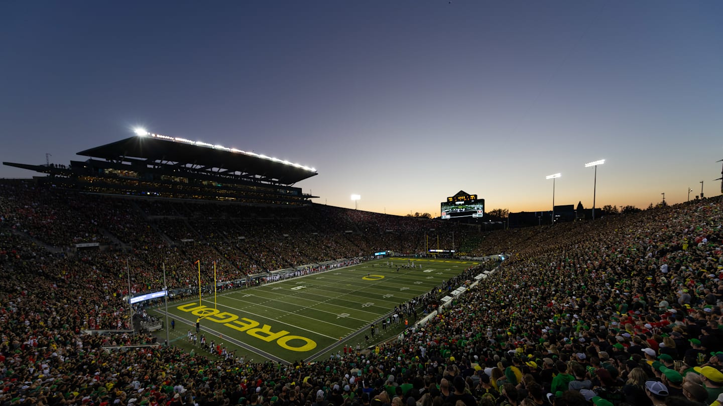 Oregon football gets early kickoff time vs. Illinois