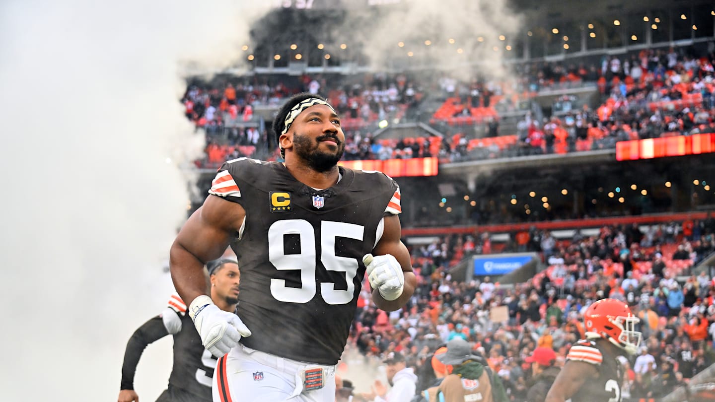 Myles Garrett wins another award to recognize historic pass rushing season