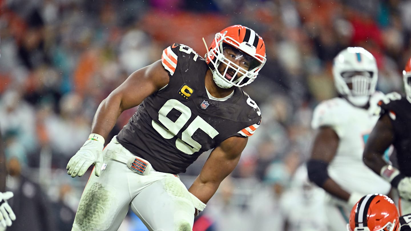 NFL insider reveals Browns' plan to not trade Myles Garrett despite request
