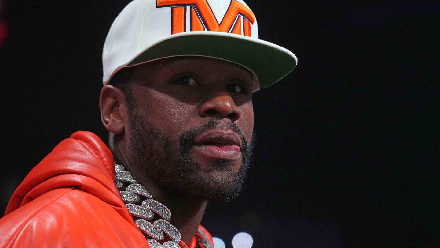 Floyd Mayweather opens up regarding massive boxing match against UFC ...