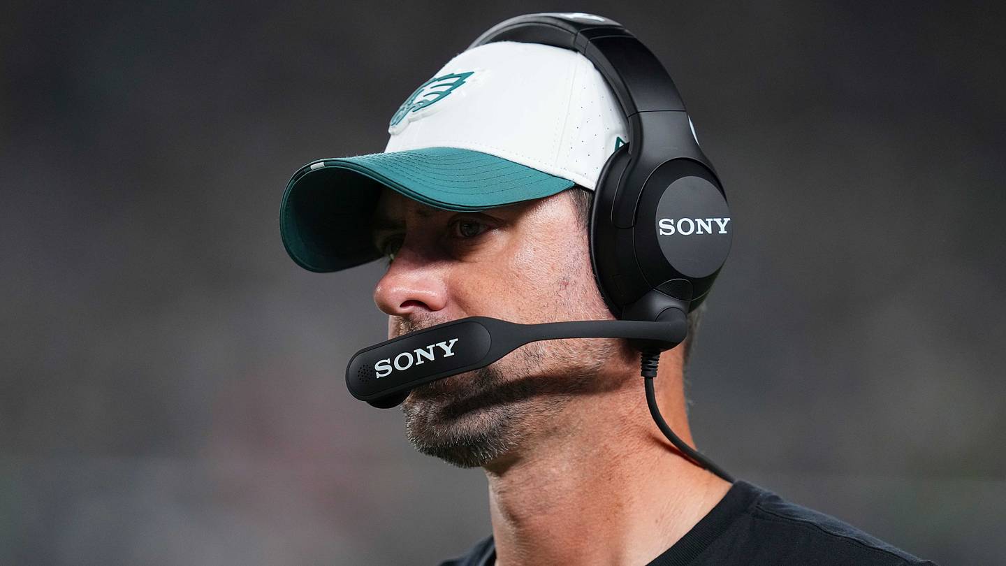 Kevin Patullo's offense looks worse as more Eagles call out running game