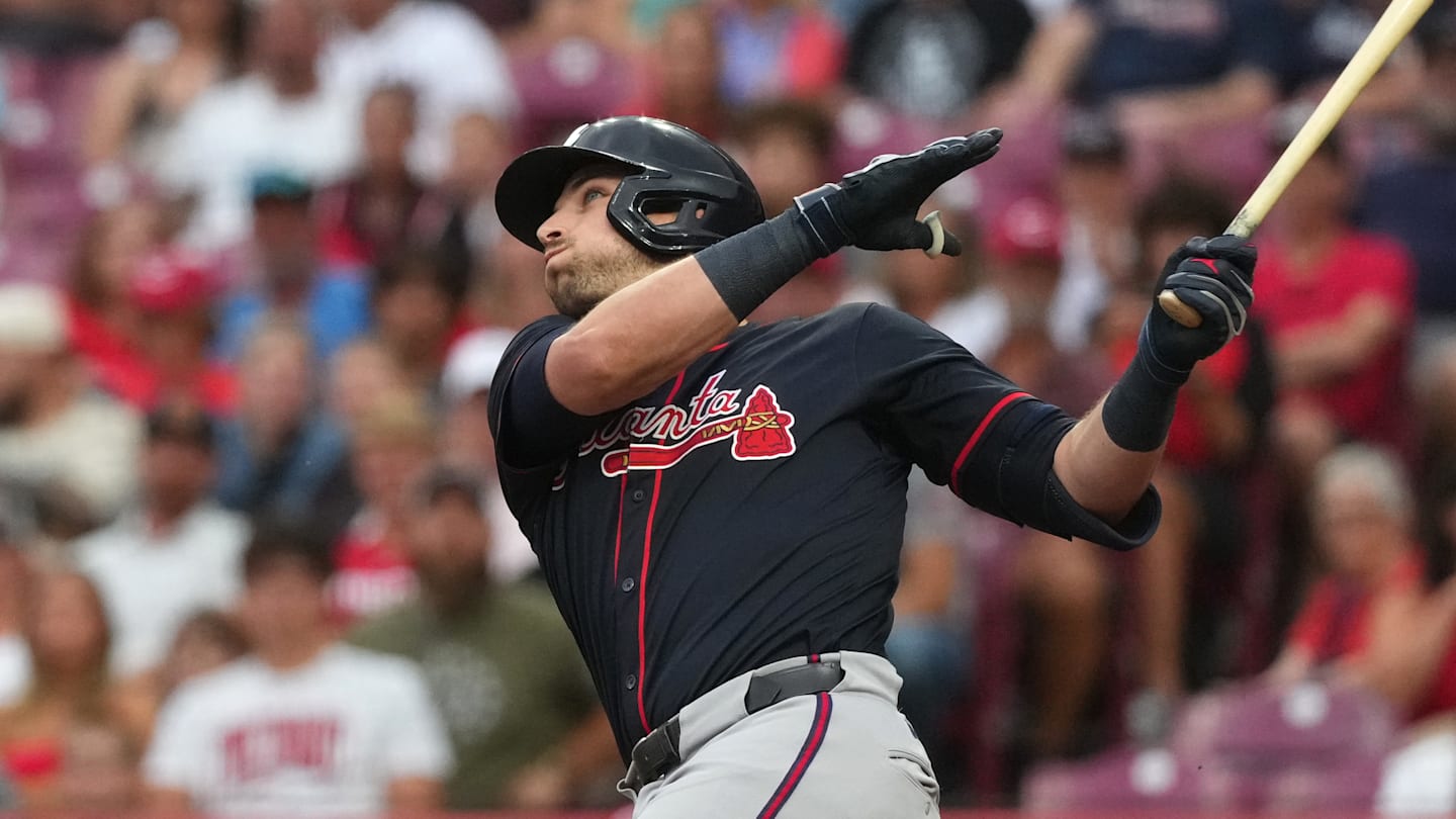 Braves receive tough Austin Riley injury news, recall top infield prospect