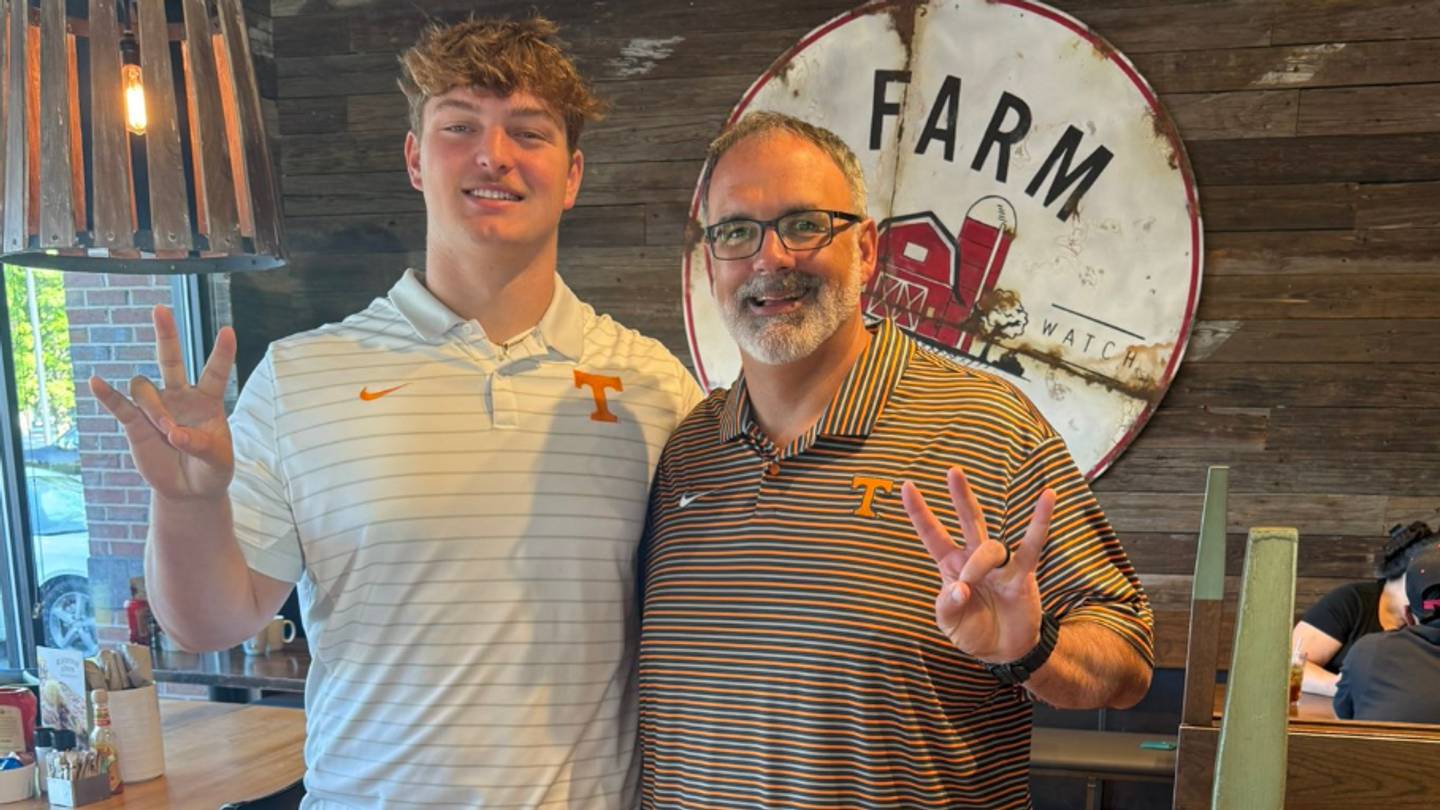 Tennessee Football Recruiting Target Releases Huge News