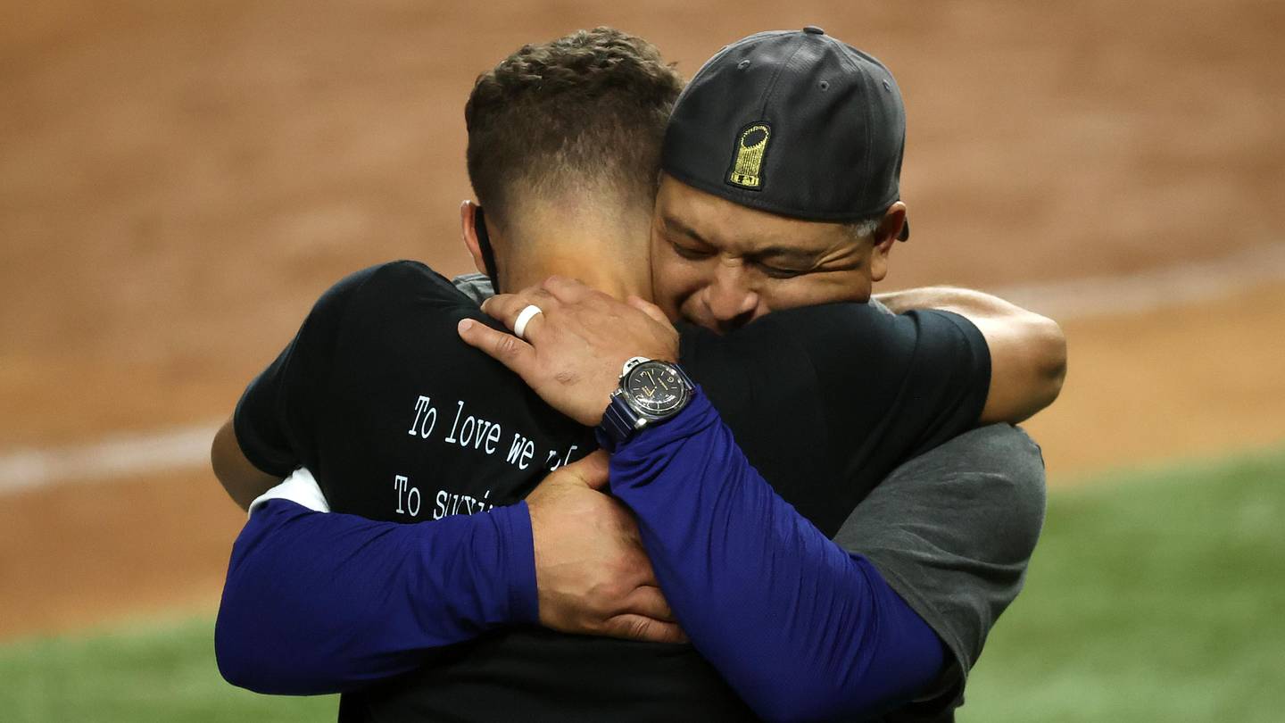 Son of Dodgers Manager Dave Roberts Begins Similar Career Path After ...