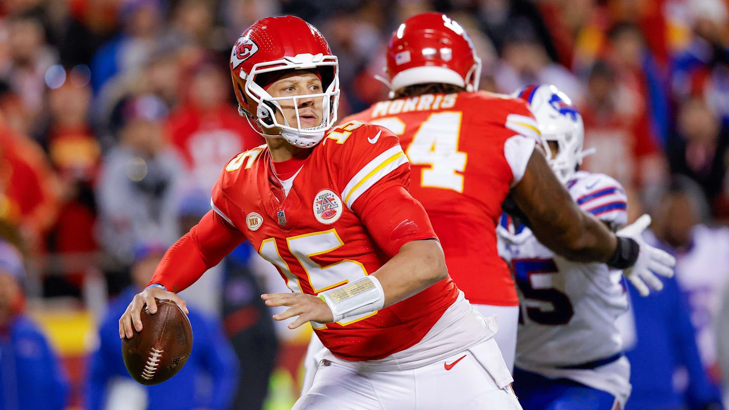 Patrick Mahomes' angry rant: 'Another game we're talking about the refs'
