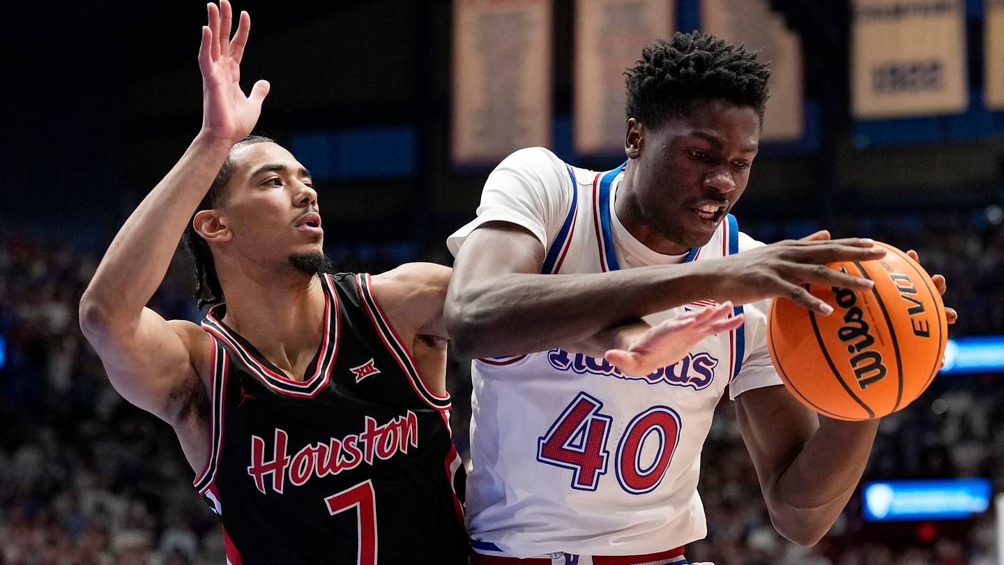 Analytics make Kansas basketball's collapse to Houston even more ...