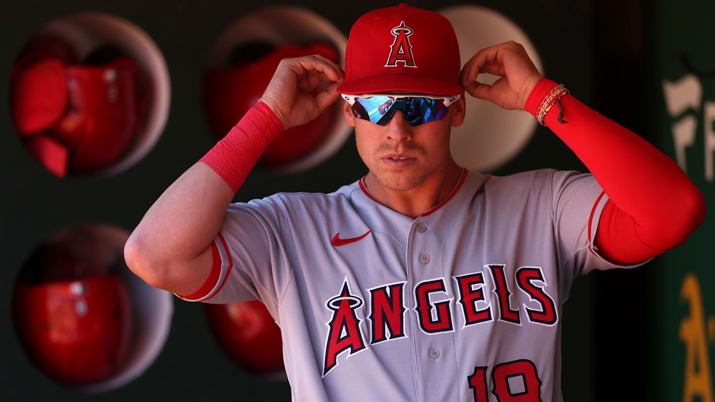 Angels surprising decision to demote Jake Lamb makes sense