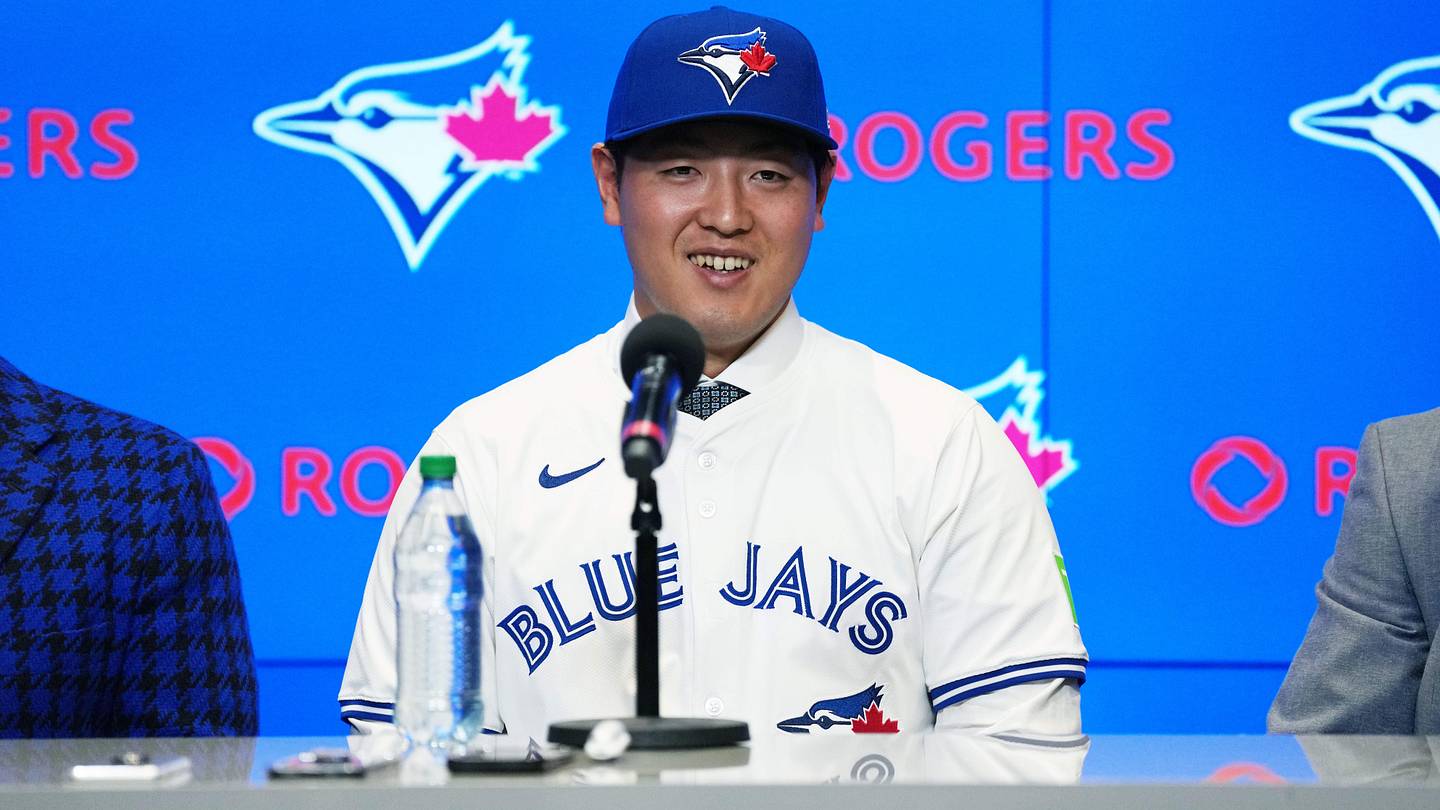 Blue Jays Japanese Star Kazuma Okamoto Makes World Baseball Classic ...