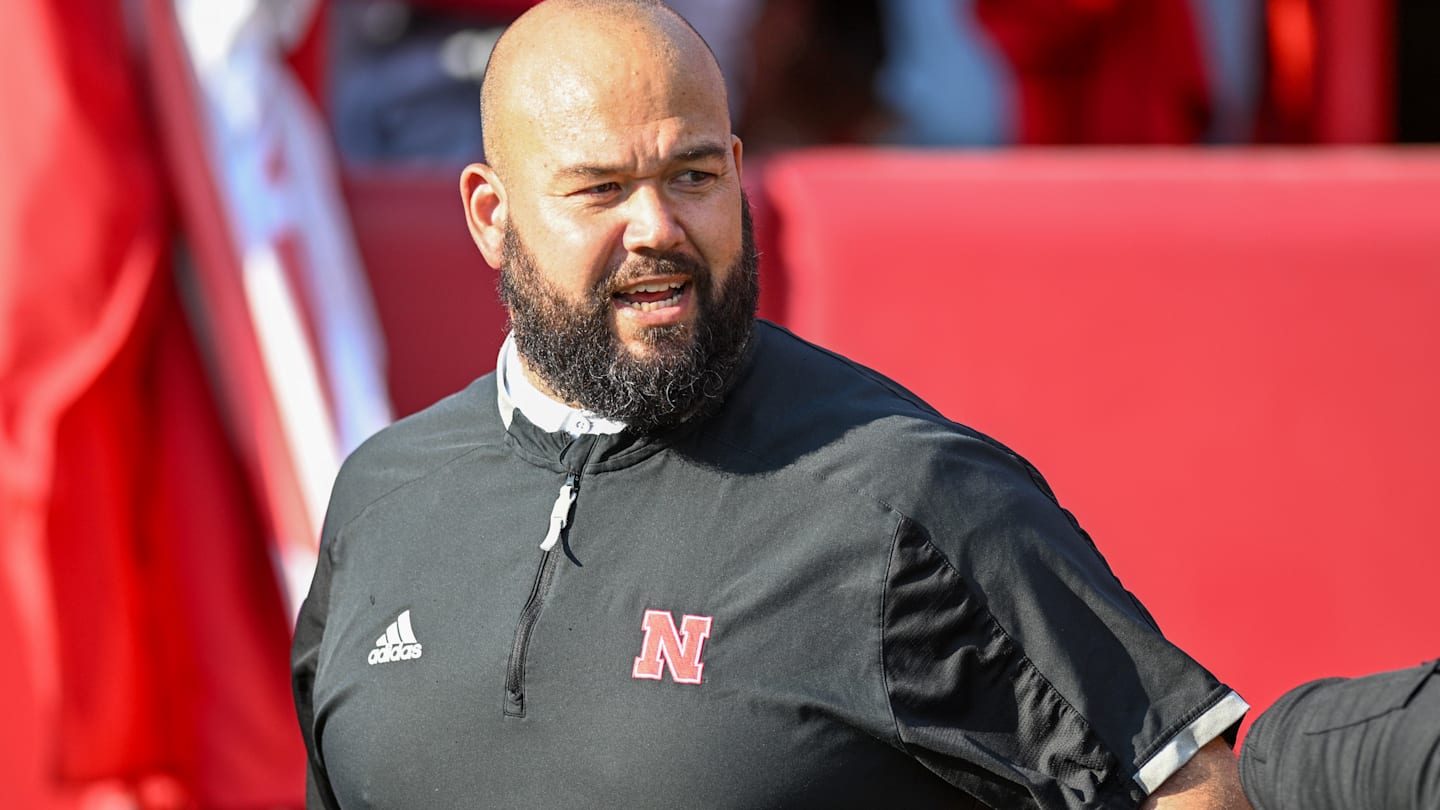Donovan Raiola at center of bizarre Nebraska football postgame exchange