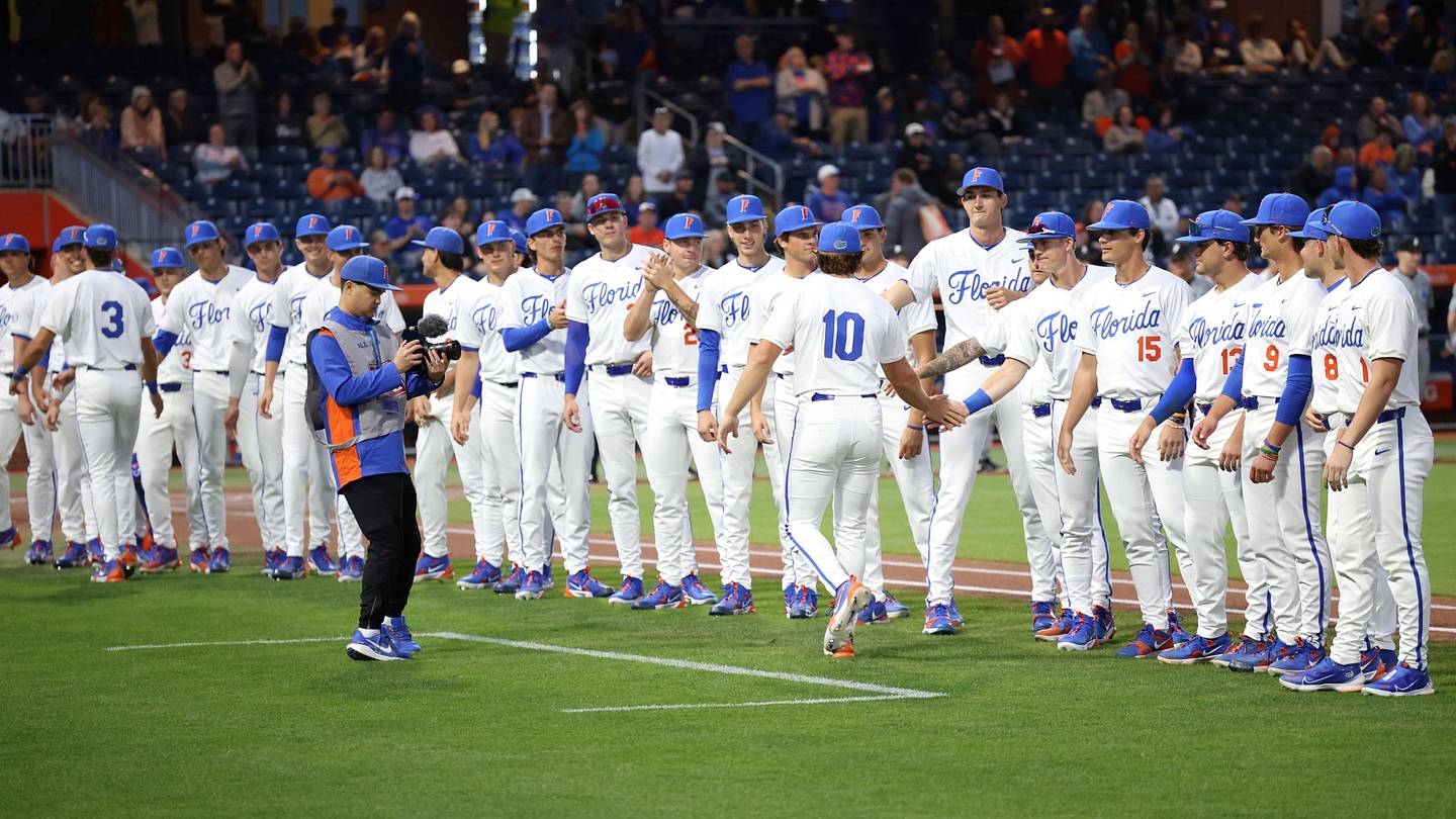 Gators Drop Sixth-Straight to UCF, Dominated on the Road