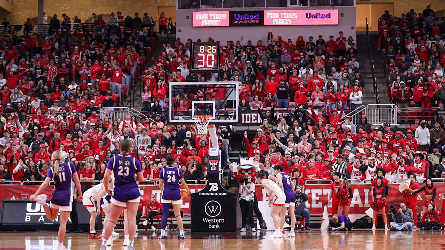 Texas Tech fans sound off as Kansas State hands Lady Raiders their 1st loss