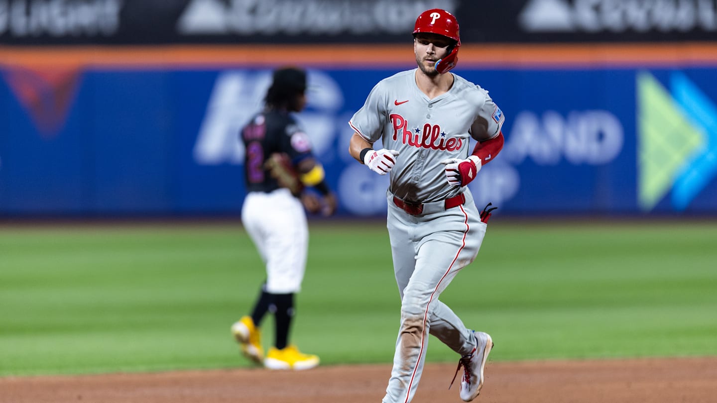 Bold prediction sees Phillies' star infielder win NL batting title in 2025