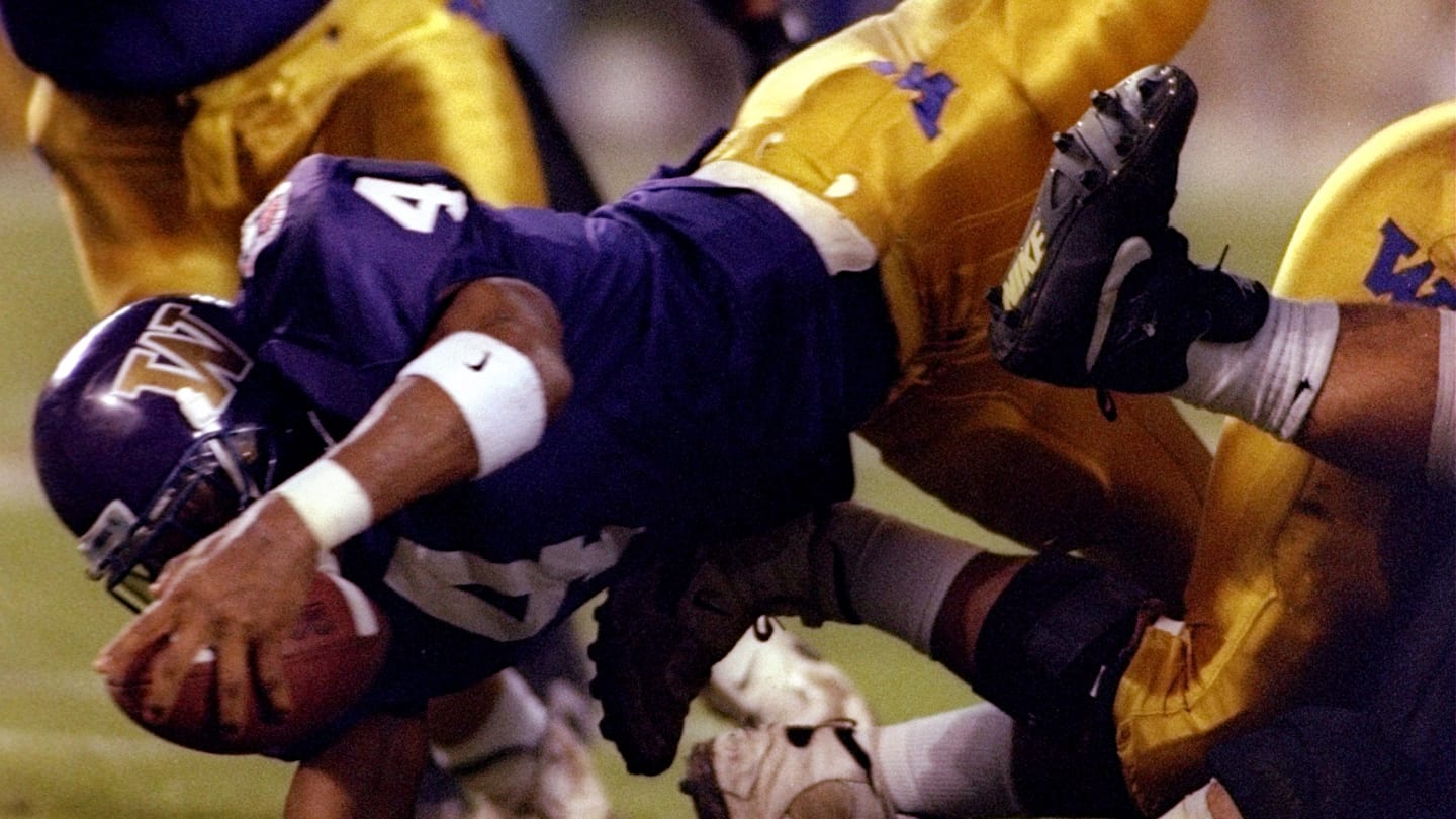 Washington’s longest rushes without a touchdown: Corey Dillon vs. Oregon