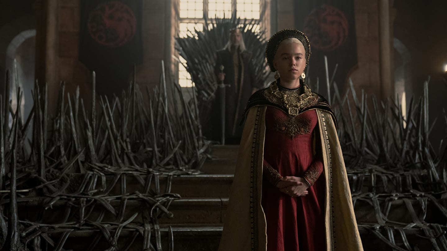 10 Fun Facts About the Valyrian Language of 'Game of Thrones' and ...