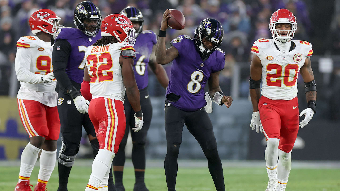 Who are the announcers and referees for Chiefs vs. Ravens today?