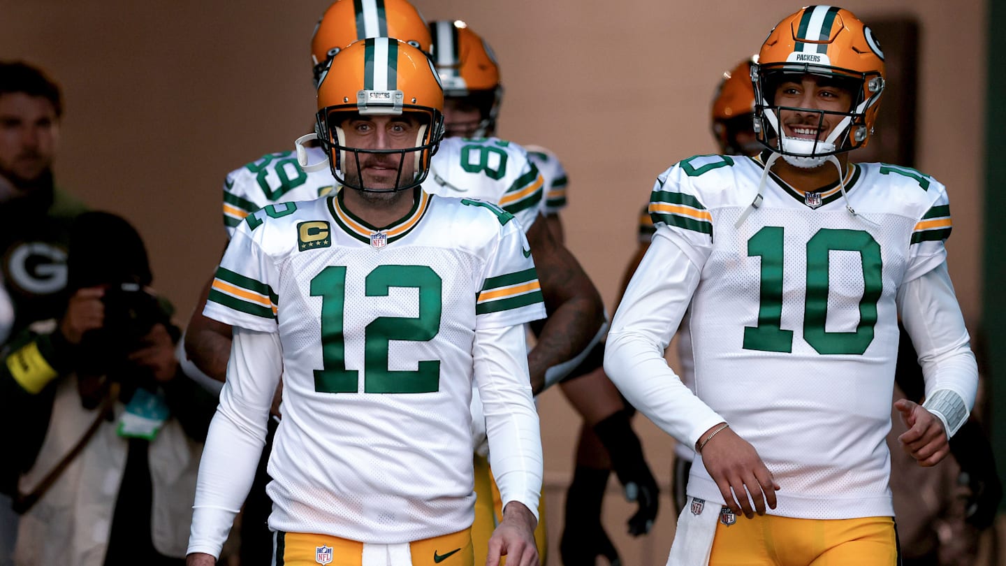 Comparing Jordan Love's first year to Aaron Rodgers, Brett Favre