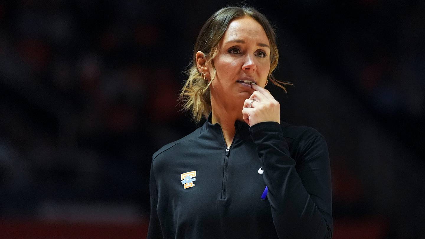 Vols fans need to get used to Kim Caldwell as Tennessee seems to stick ...