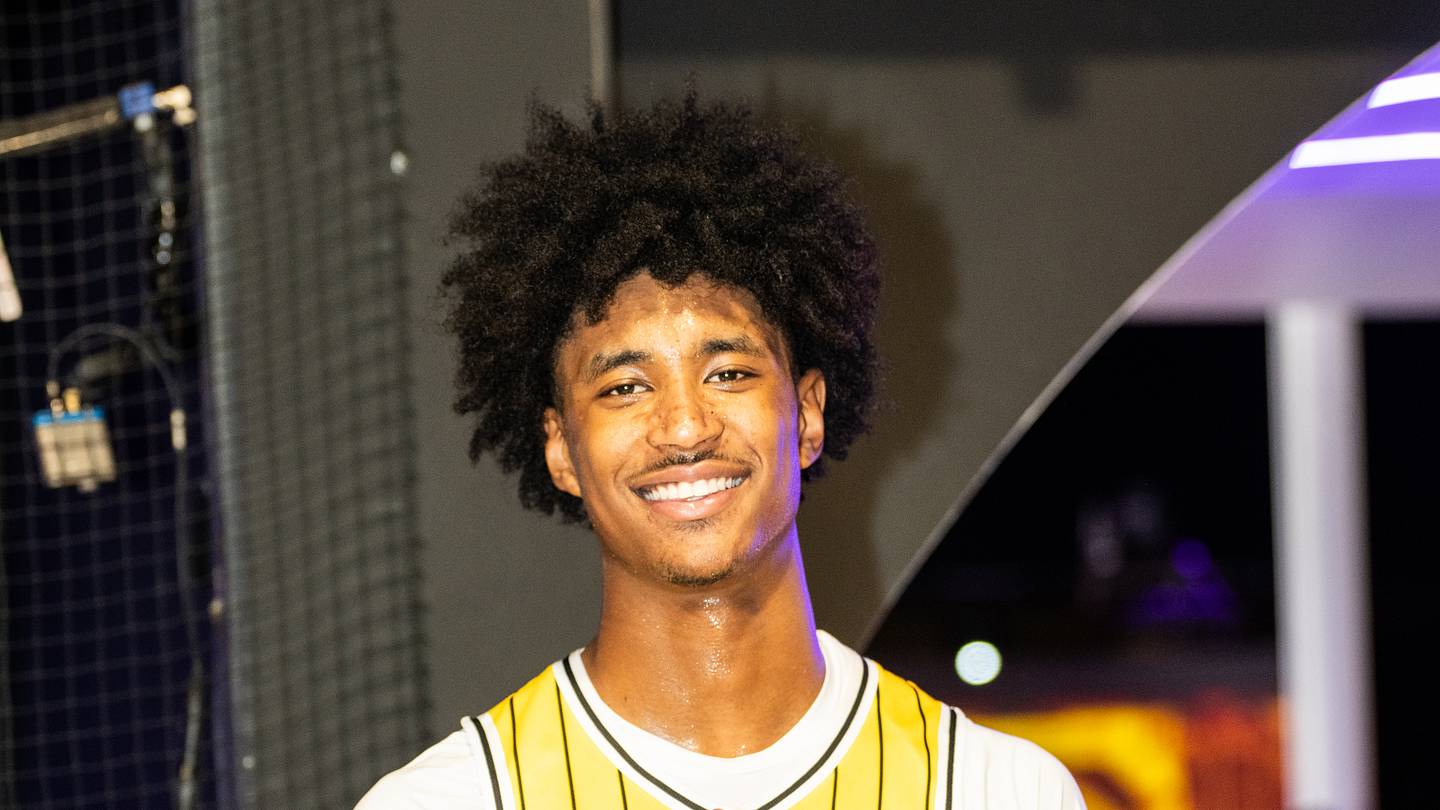 Ducks' basketball gains 5-star, 6-9 forward with guard skills and major ...