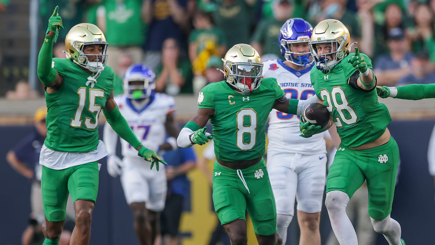 Notre Dame defense gets fortunate break with USC superstar RB missing ...