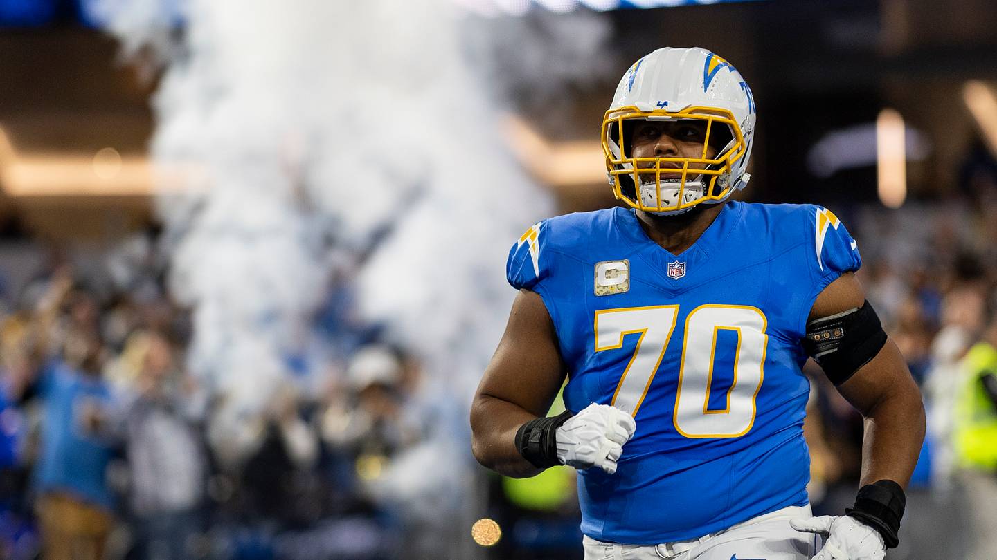 Chargers GM Joe Hortiz provides key update on Rashawn Slater extension