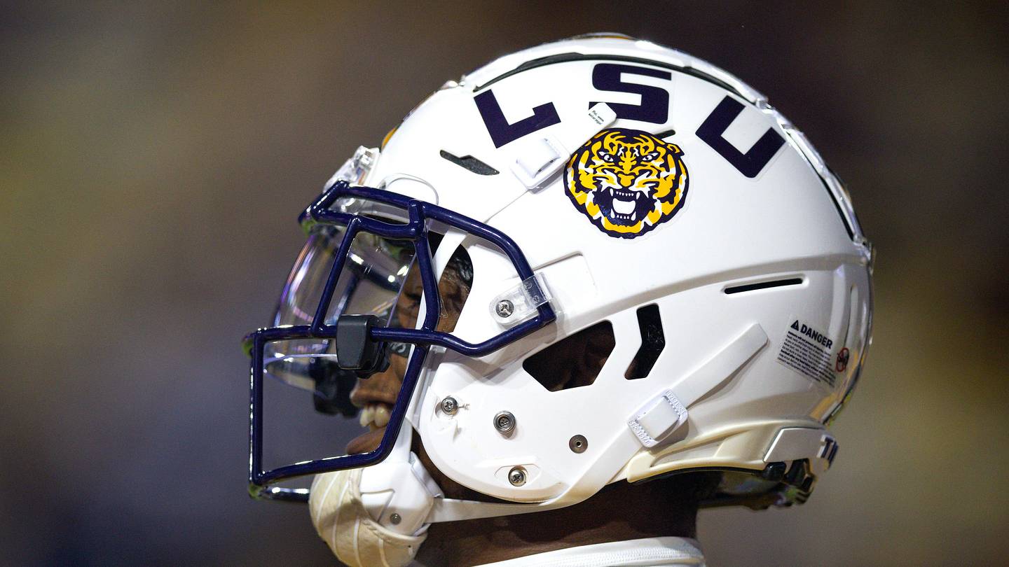 LSU Tigers Flip Commitment of Offensive Tackle From ACC Team