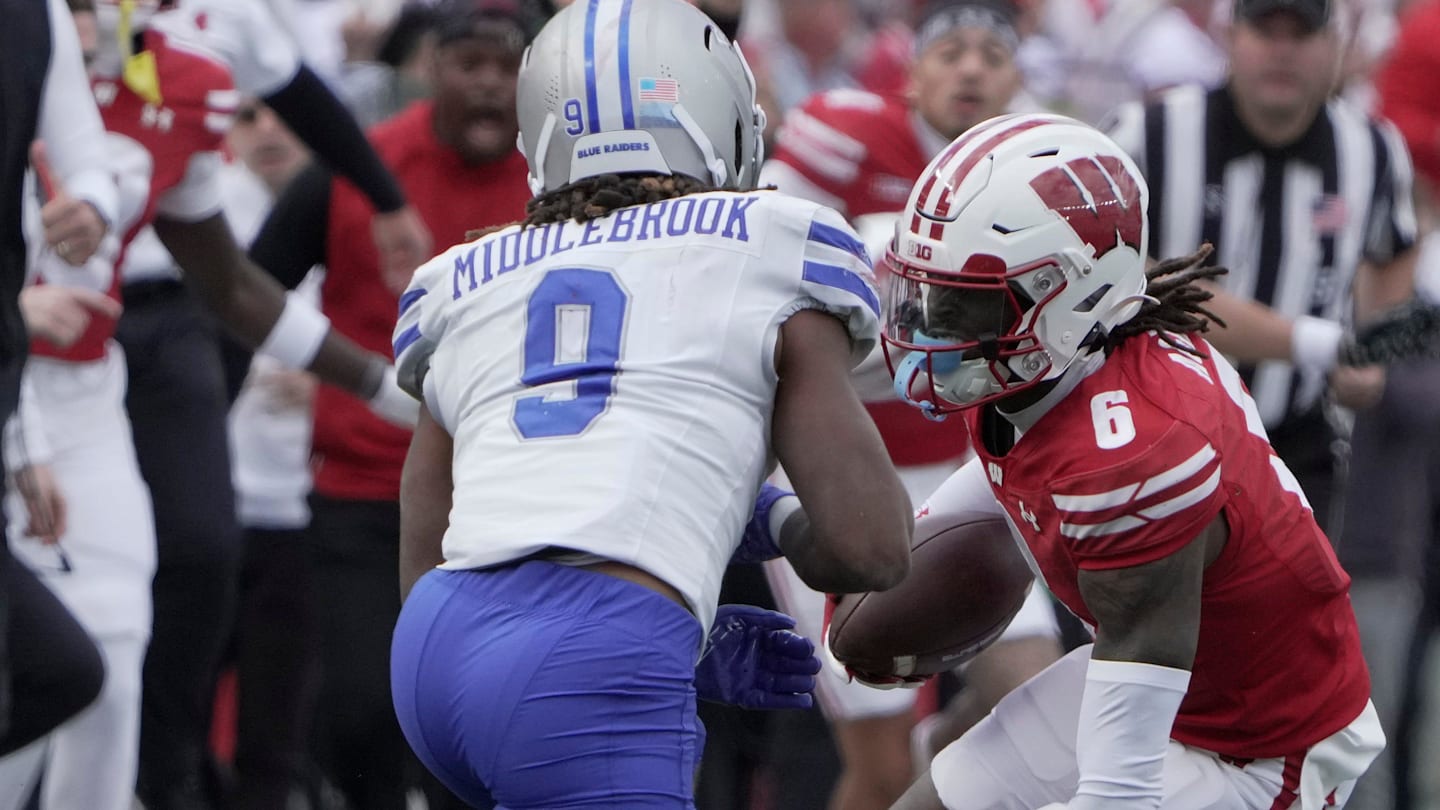Wisconsin Badgers redshirt freshman cornerback turning heads with early ...