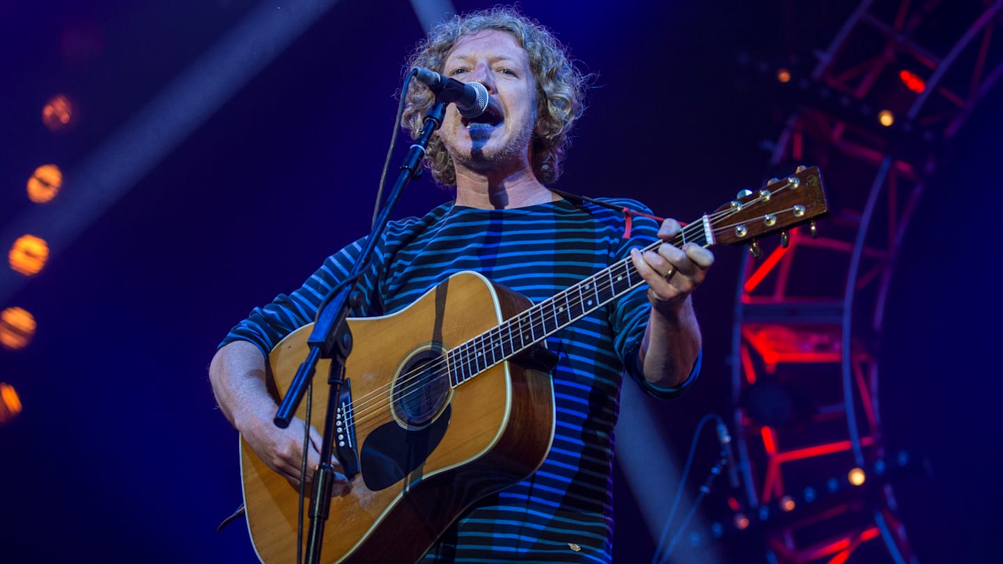 Cast (band): Jangly guitars, catchy melodies, and an enduring legacy