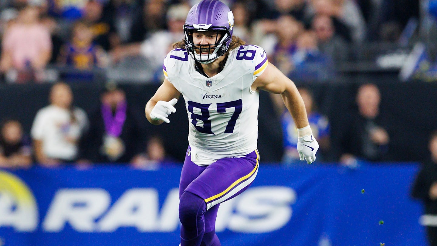 Vikings TE T.J. Hockenson made a notable claim about how he outdoes his ...