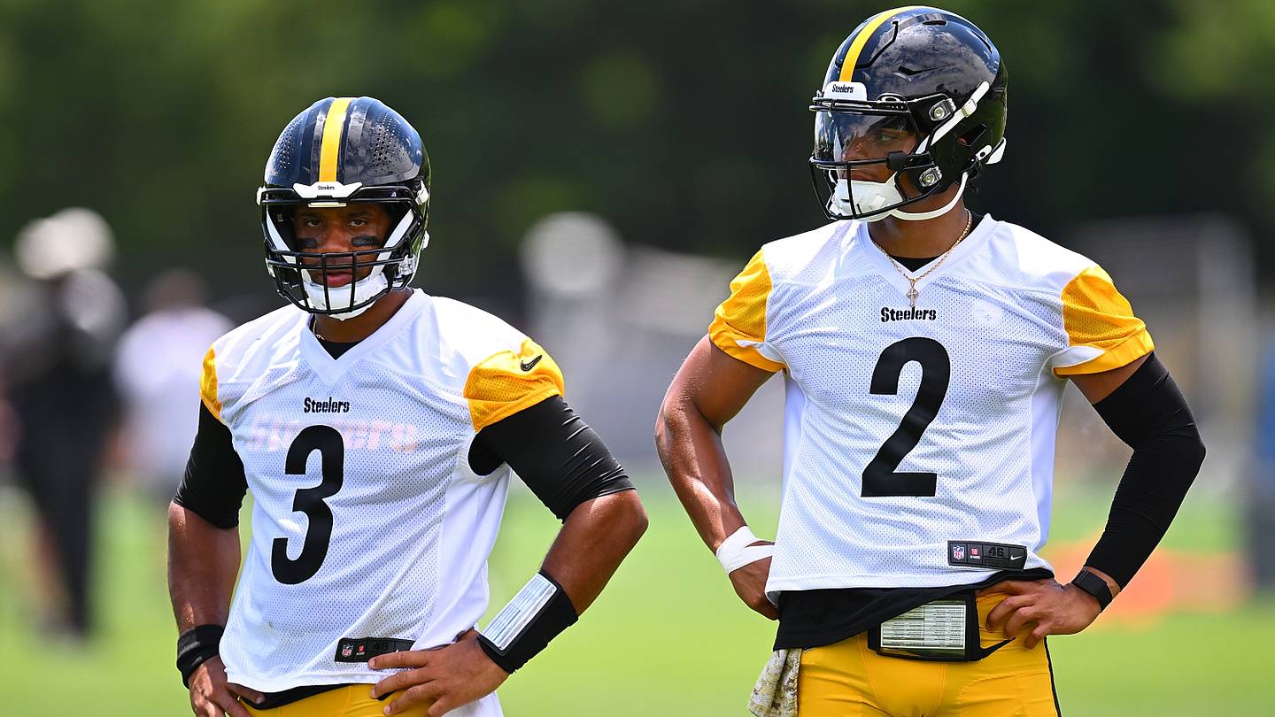 Russell Wilson hands Justin Fields opportunity to run away with ...