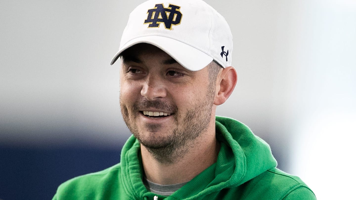 Ex-Notre Dame coordinator seemingly holds a commanding lead for UCLA ...