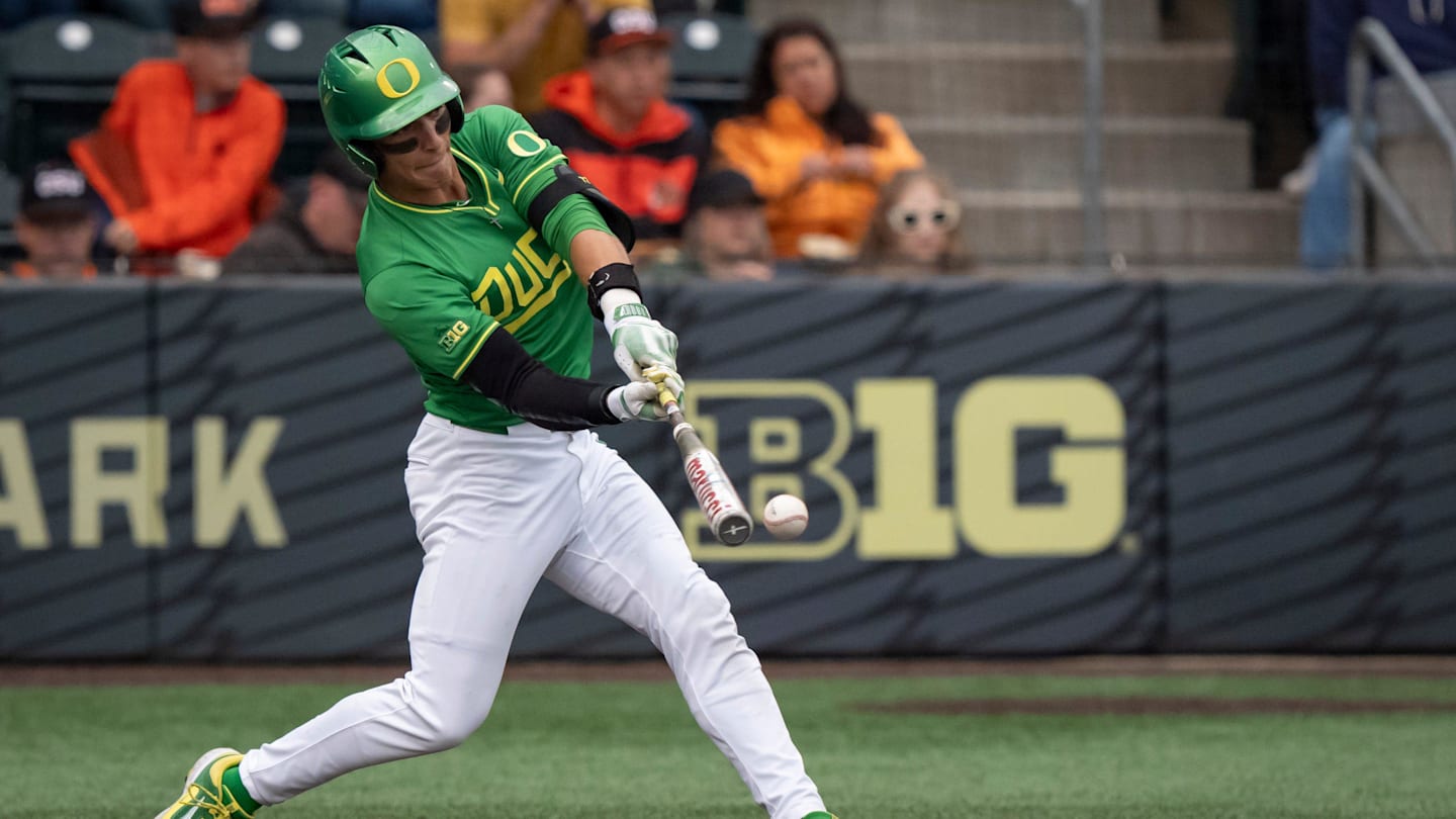 Oregon Ducks News: New Duck sets WCL HR record, Sab soars in Liberty ...