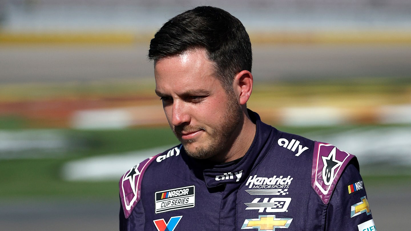 NASCAR: Alex Bowman decision could eliminate another playoff driver
