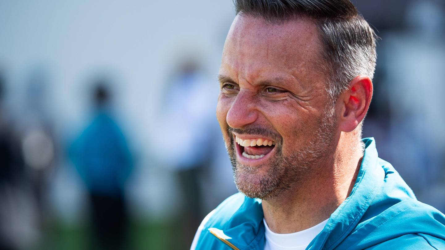 Jaguars voice suggests dark horse will seize starting job next to Eric ...