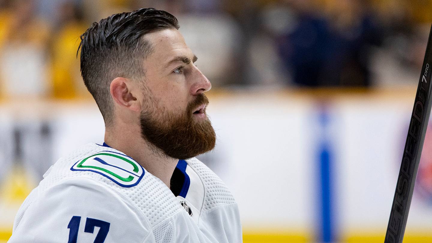 Vancouver Canucks fans react to Filip Hronek's contract extension