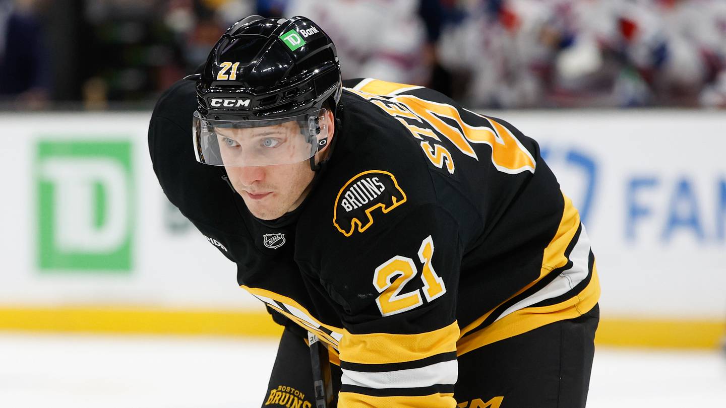 Alex Steeves becomes second Bruins rookie since David Pastrnak with ...
