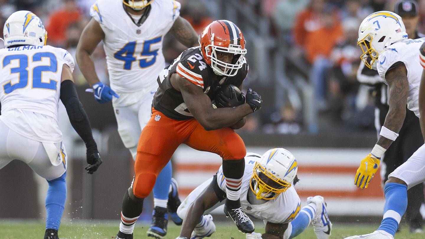 REPORT: Texans Sign Nick Chubb to Contract Worth Up to $5 Million