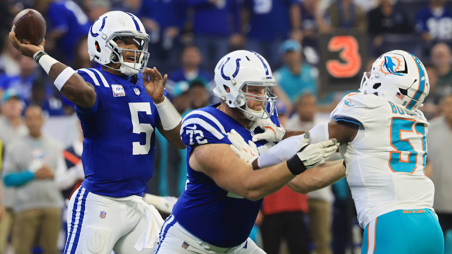 Indianapolis Colts trail the Miami Dolphins in ugly first half