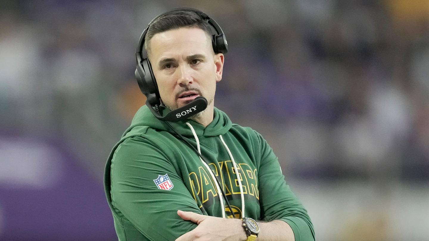 Packers Watch Possible Backup QB Option Sign Elsewhere to Start the Month