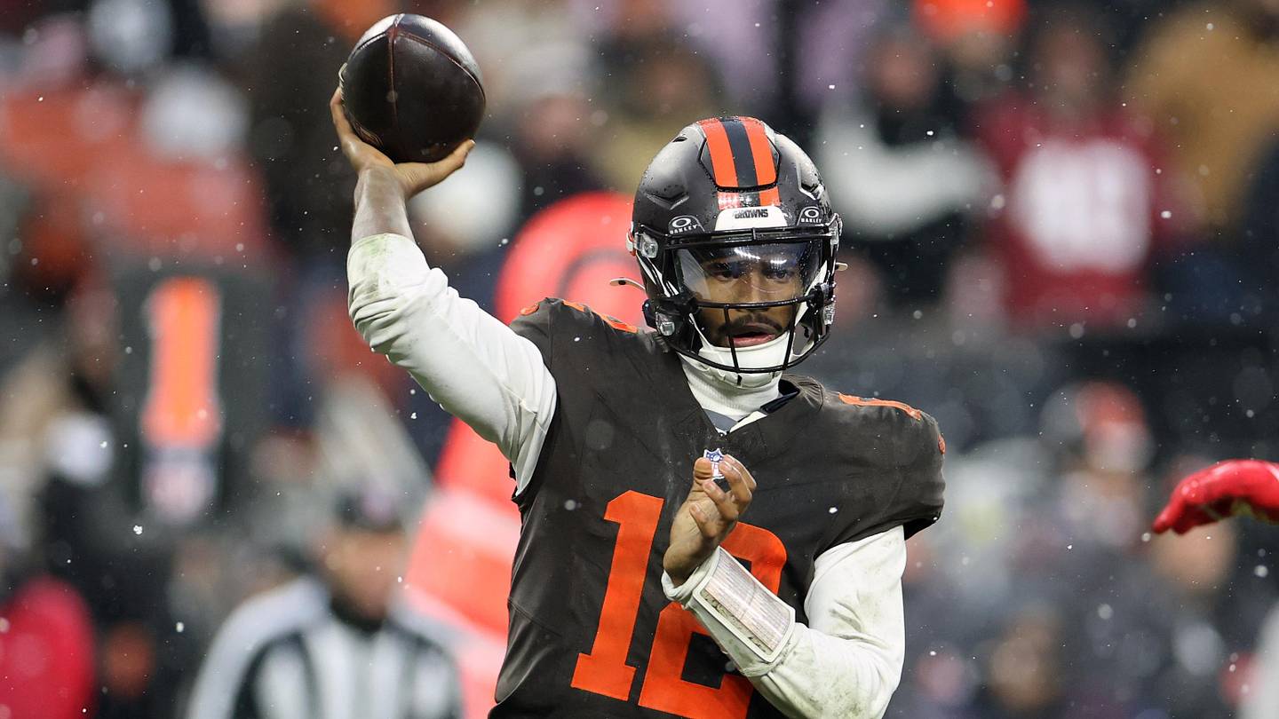 ESPN predicts the Bears defense will be a nightmare for Shedeur Sanders