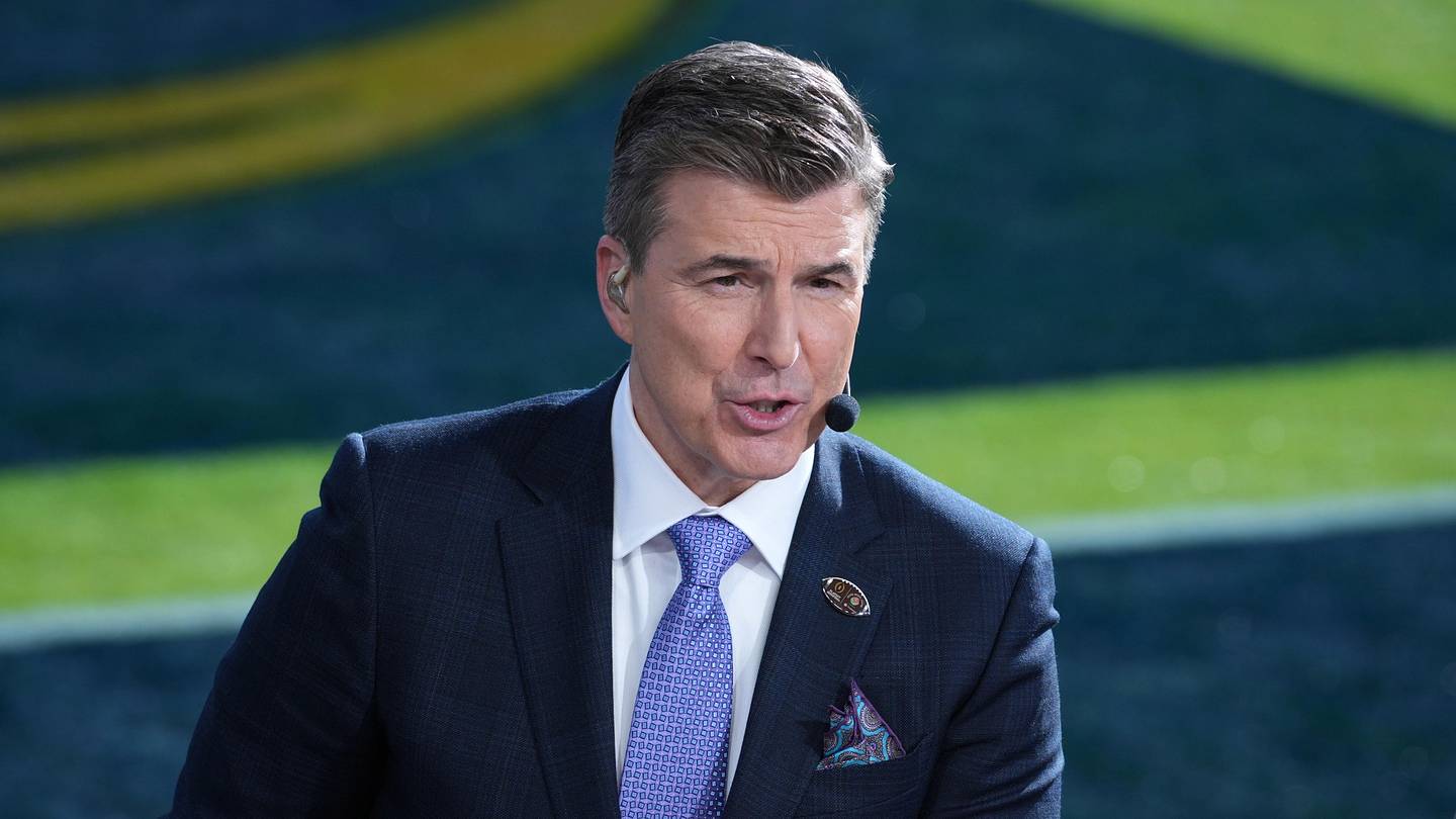 Rece Davis Sees Tennessee as "Sleeper"