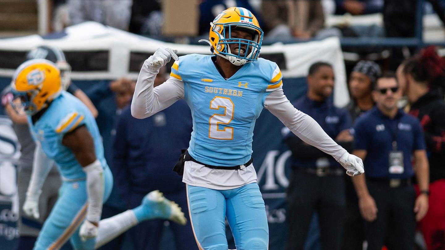 3-Star JUCO WR Miles Dixon Commits to Marshall Faulk, Southern