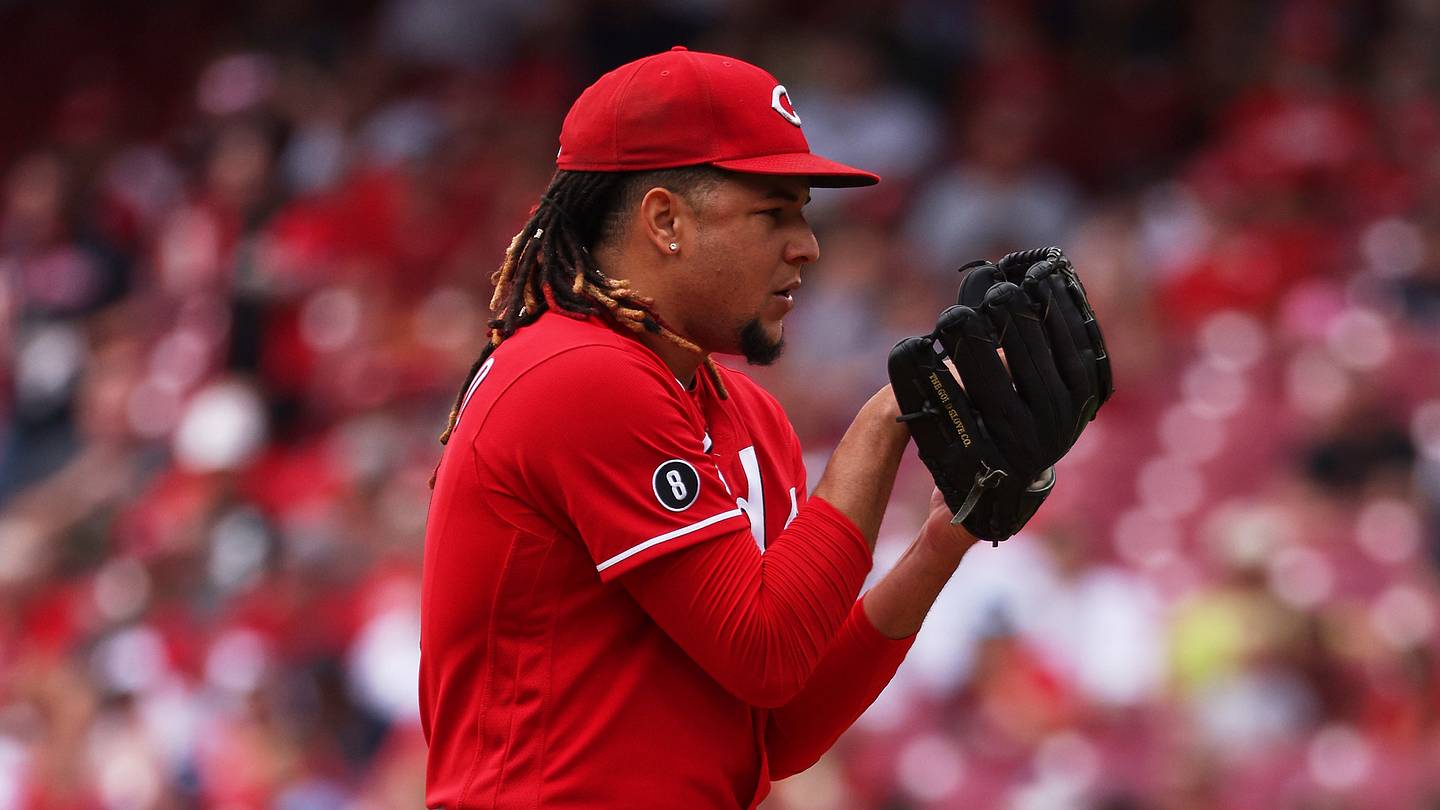 Reds rumored to be discussing potential Luis Castillo trade with this team