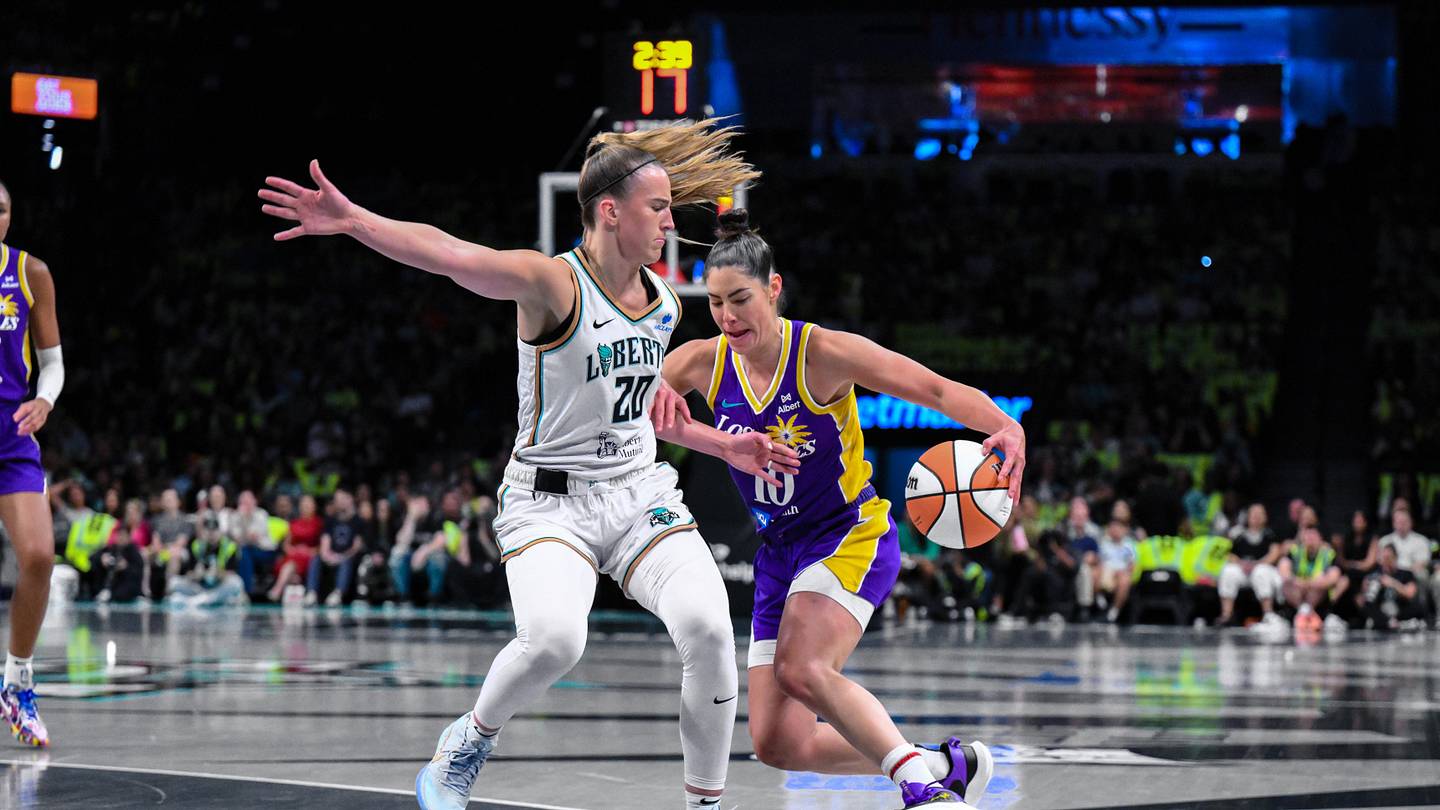 Sparks' Kelsey Plum Breaks WNBA Record in Win Over Liberty's Sabrina ...