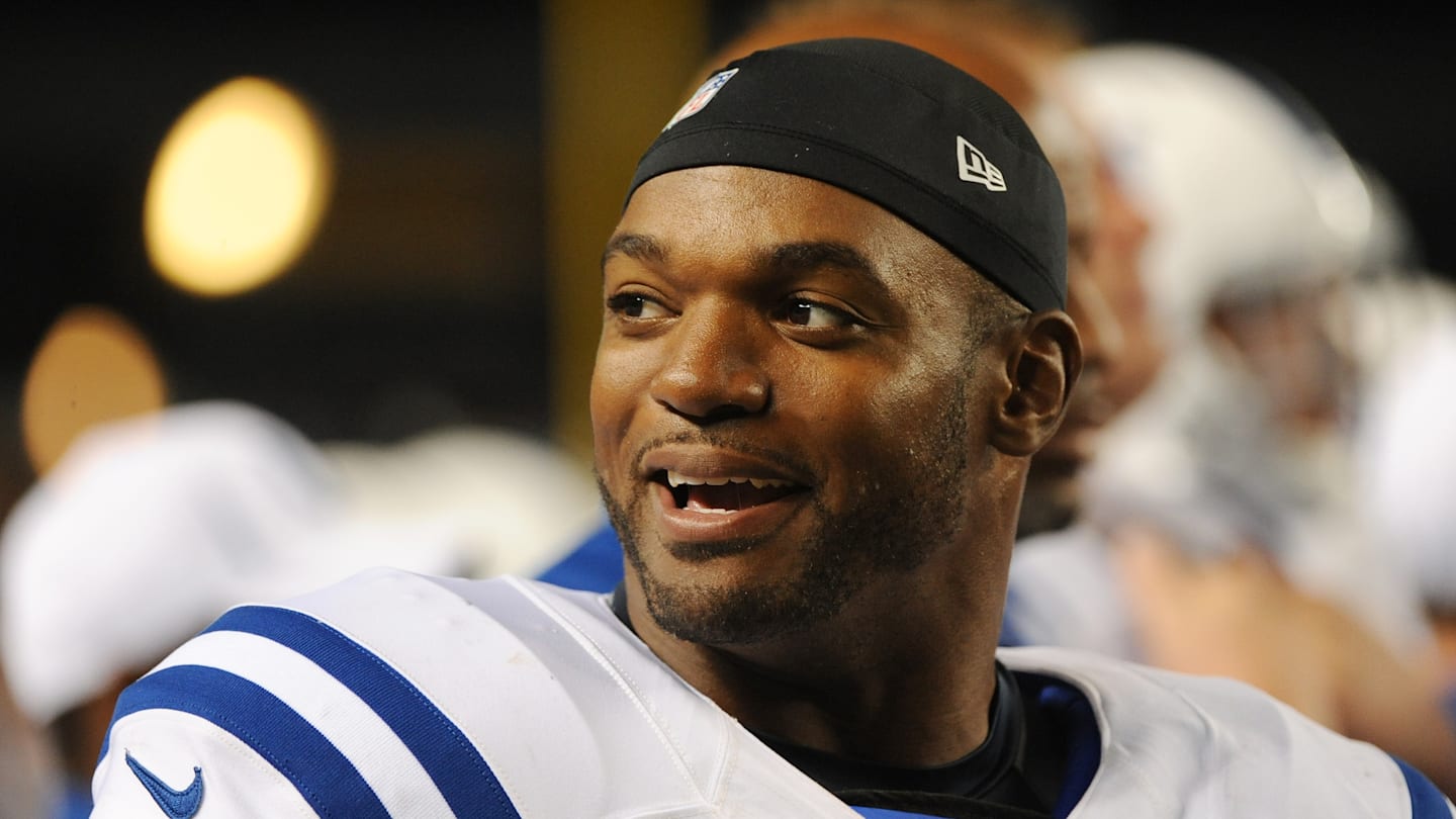 Dwight Freeney put his own spin on his path to the Pro Football Hall of ...
