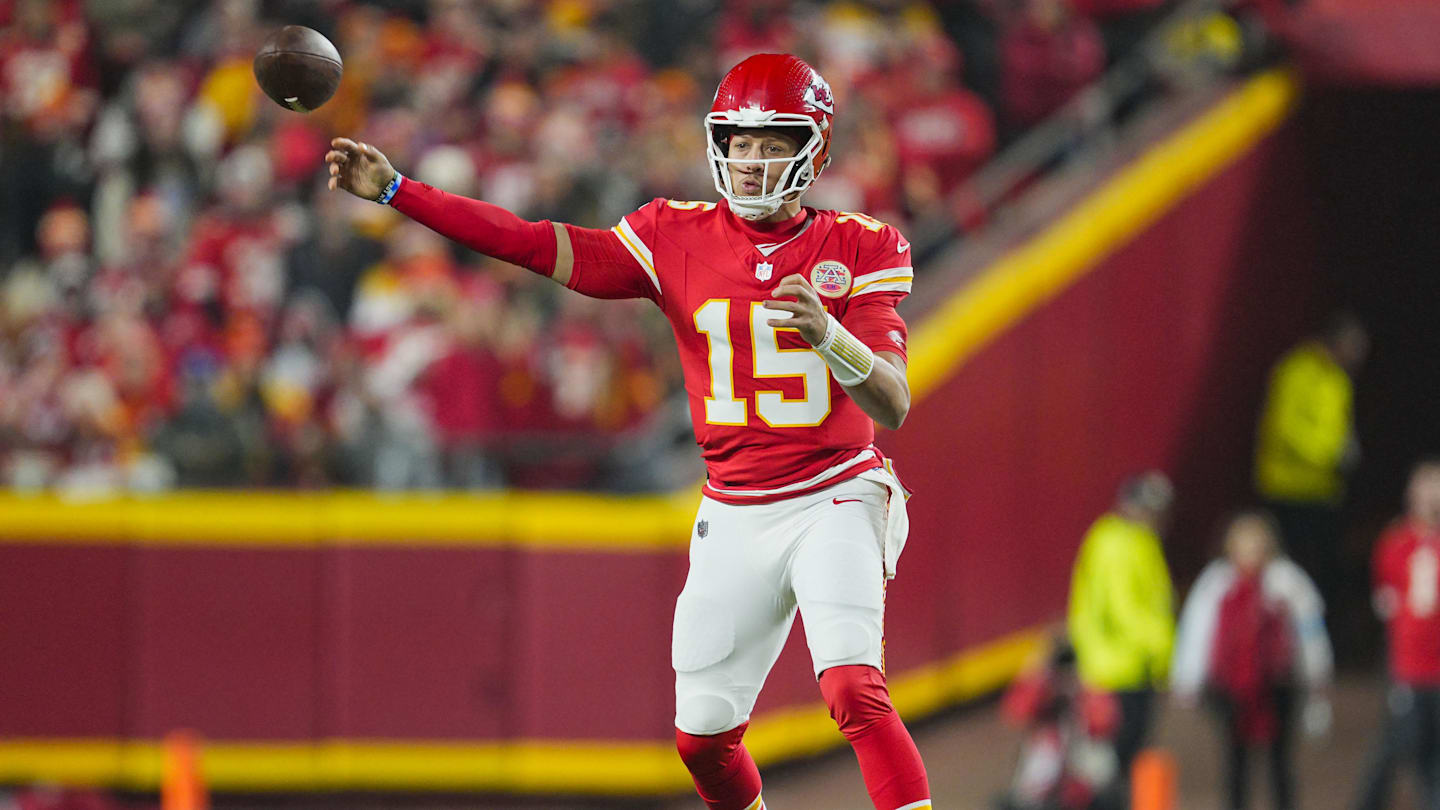 Perfect Chiefs Backup QB for 2025 Season Suddenly Becomes Available