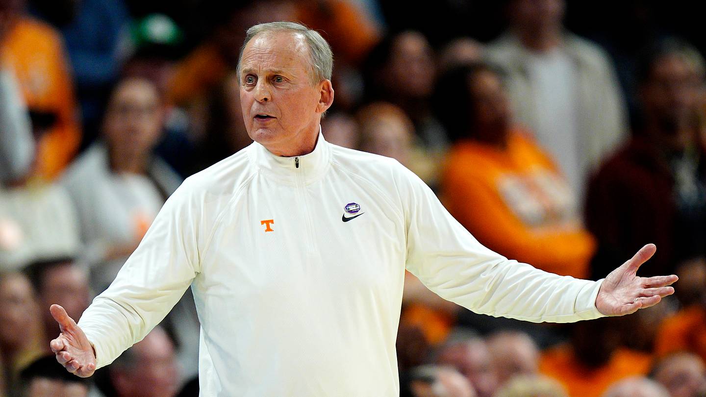 Rick Barnes and Tennessee Vols score major committment from 4-star SF
