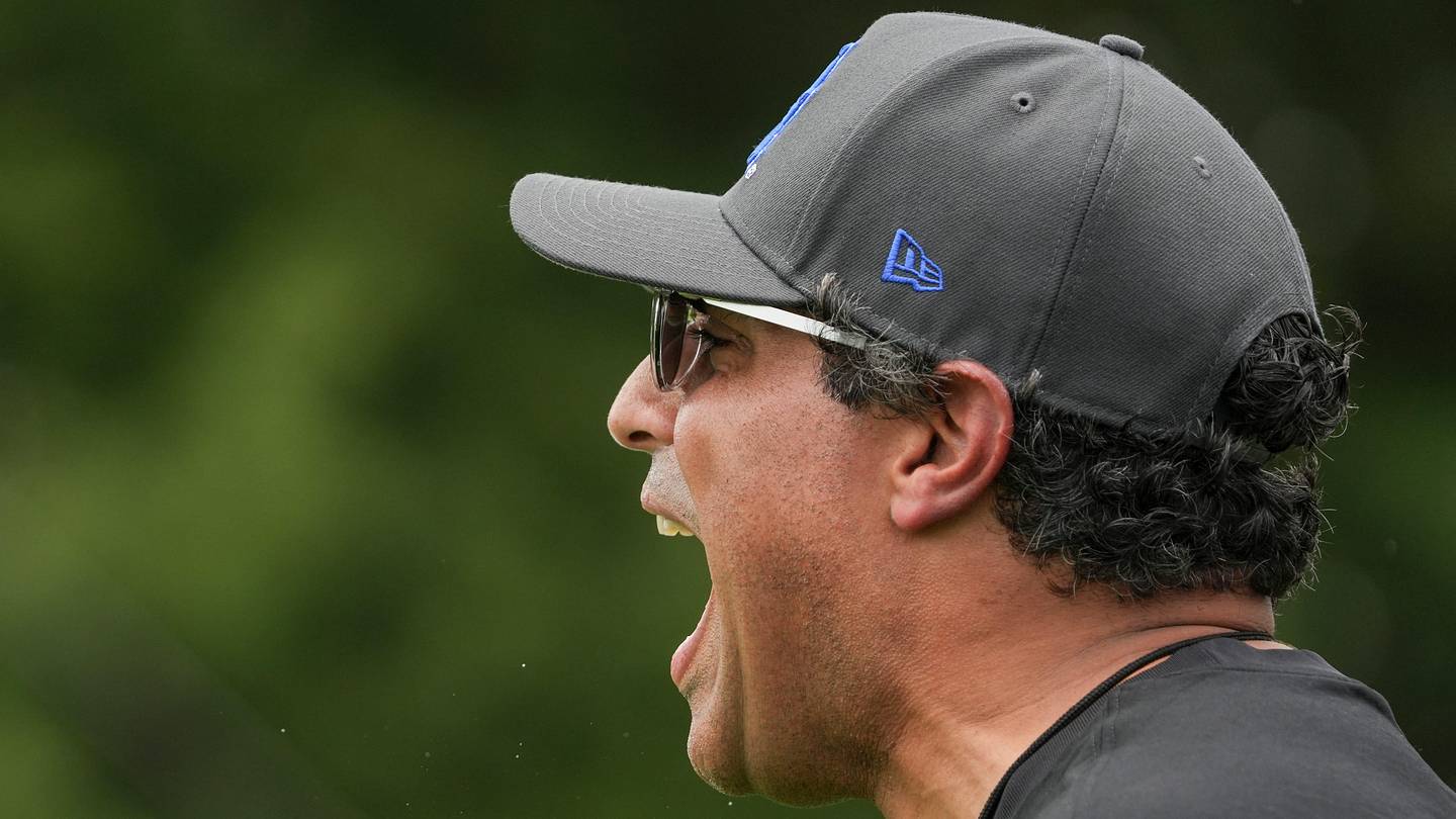 Can Bush Hamdan turn Kentucky football’s offense around? The numbers say no