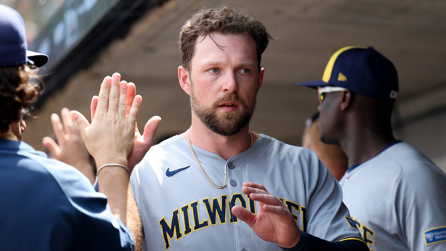 Brewers fan favorite may have played his last game in Milwaukee