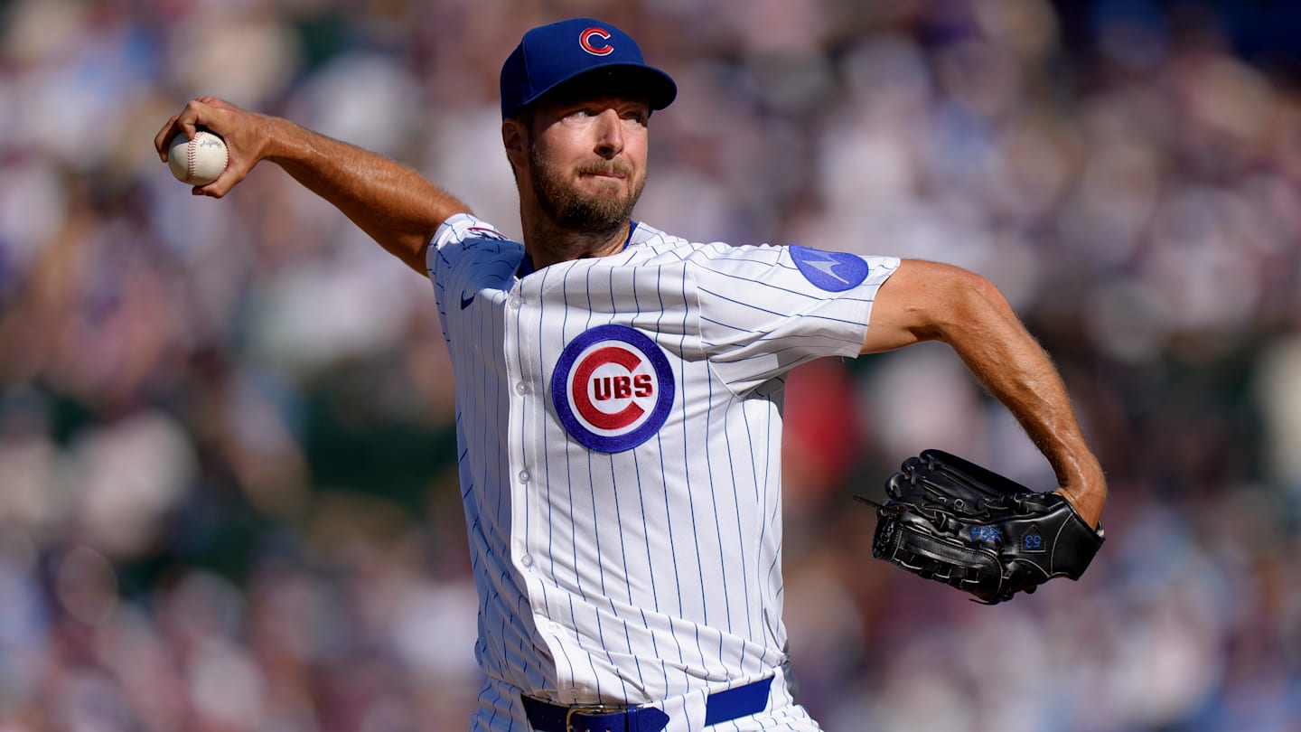 Colin Rea is returning to the Cubs on a reworked one-year extension